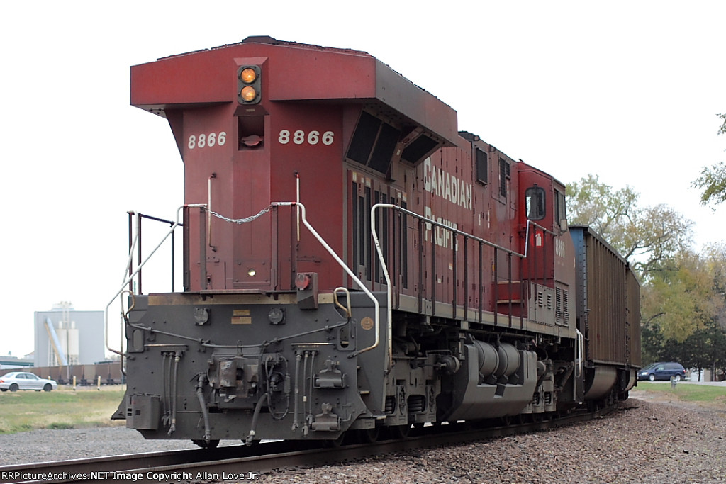 CP 8866 ES44AC